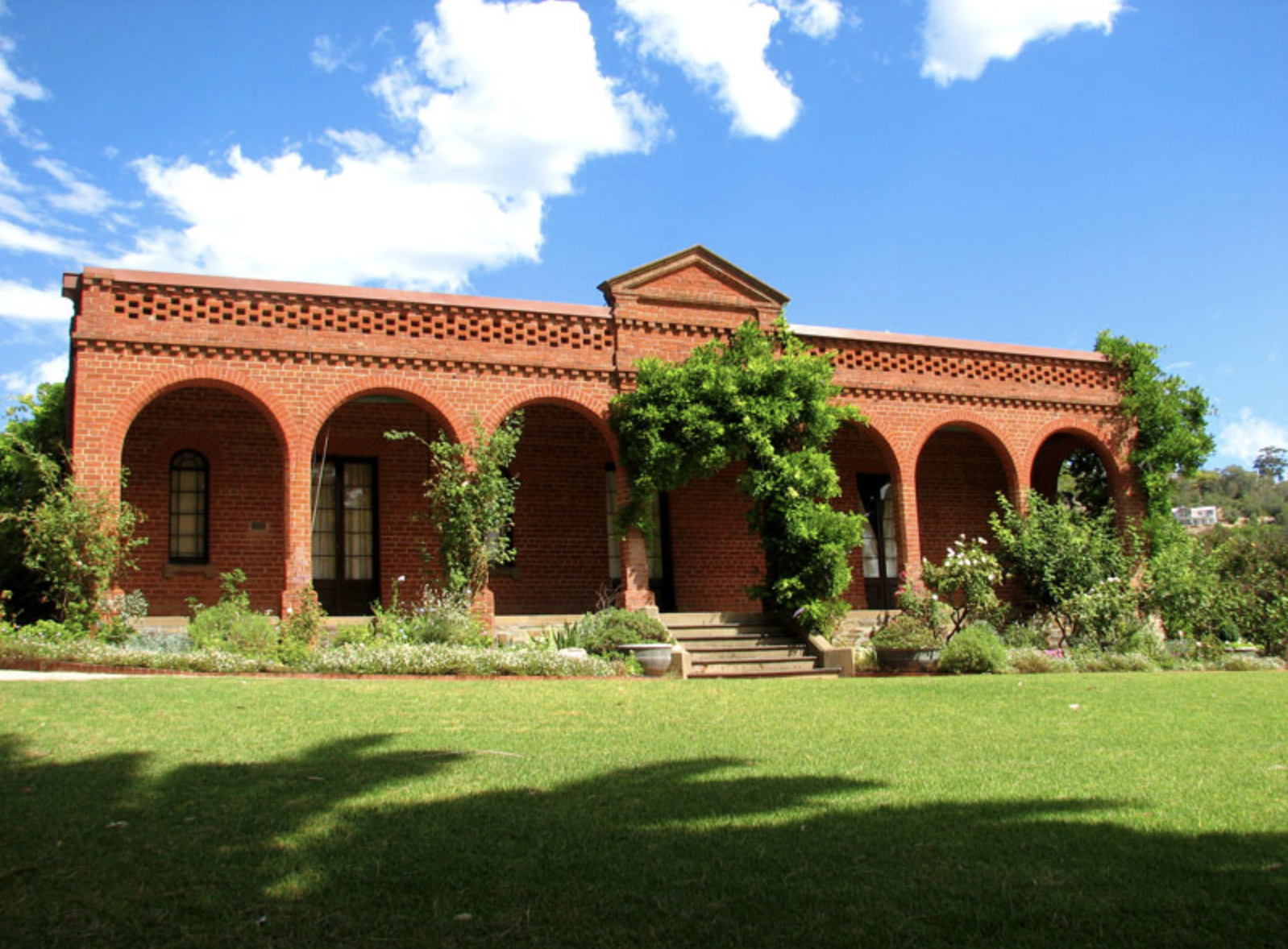 10 famous buildings built in the 1800’s – Martindale Hall