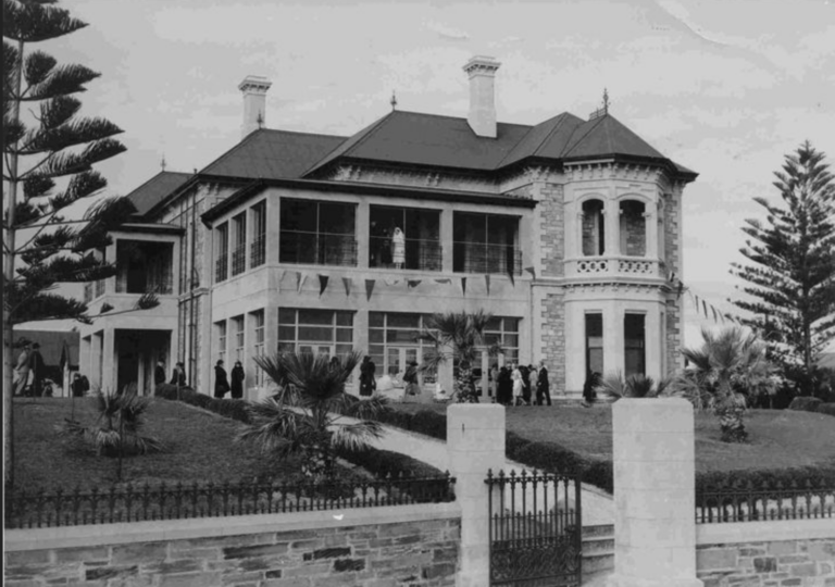 10 famous buildings built in the 1800’s – Martindale Hall