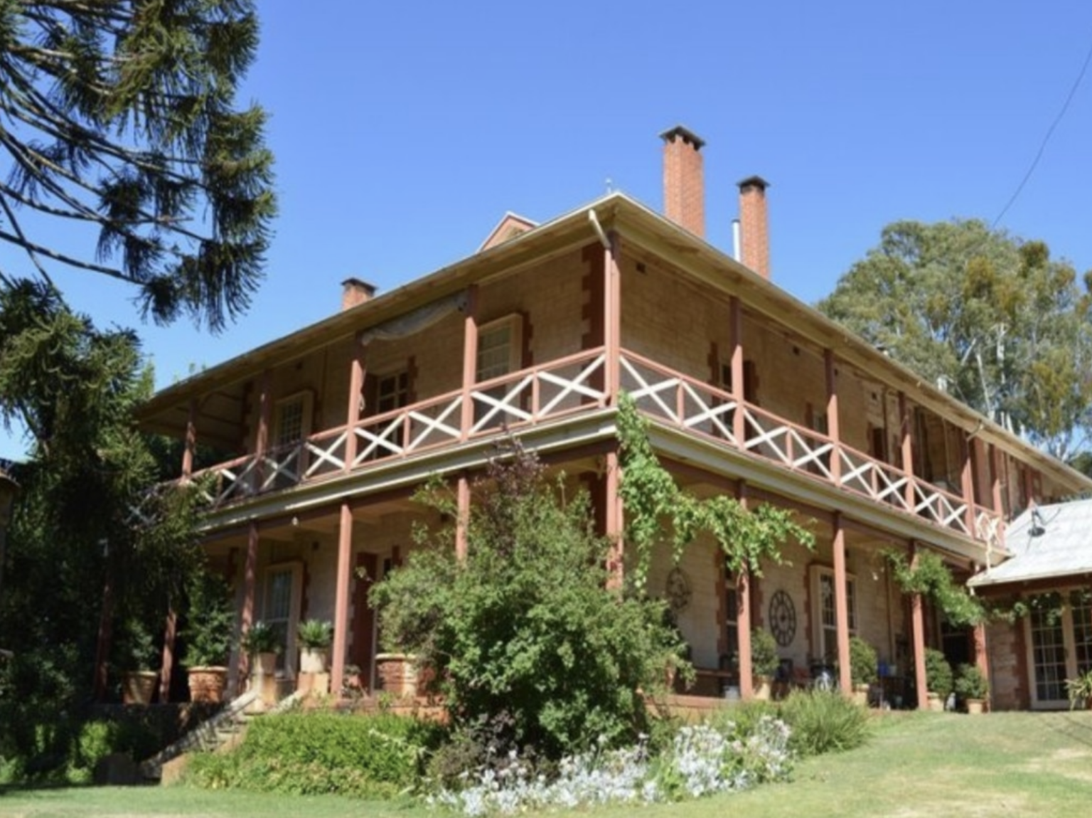 10 famous buildings built in the 1800’s – Martindale Hall